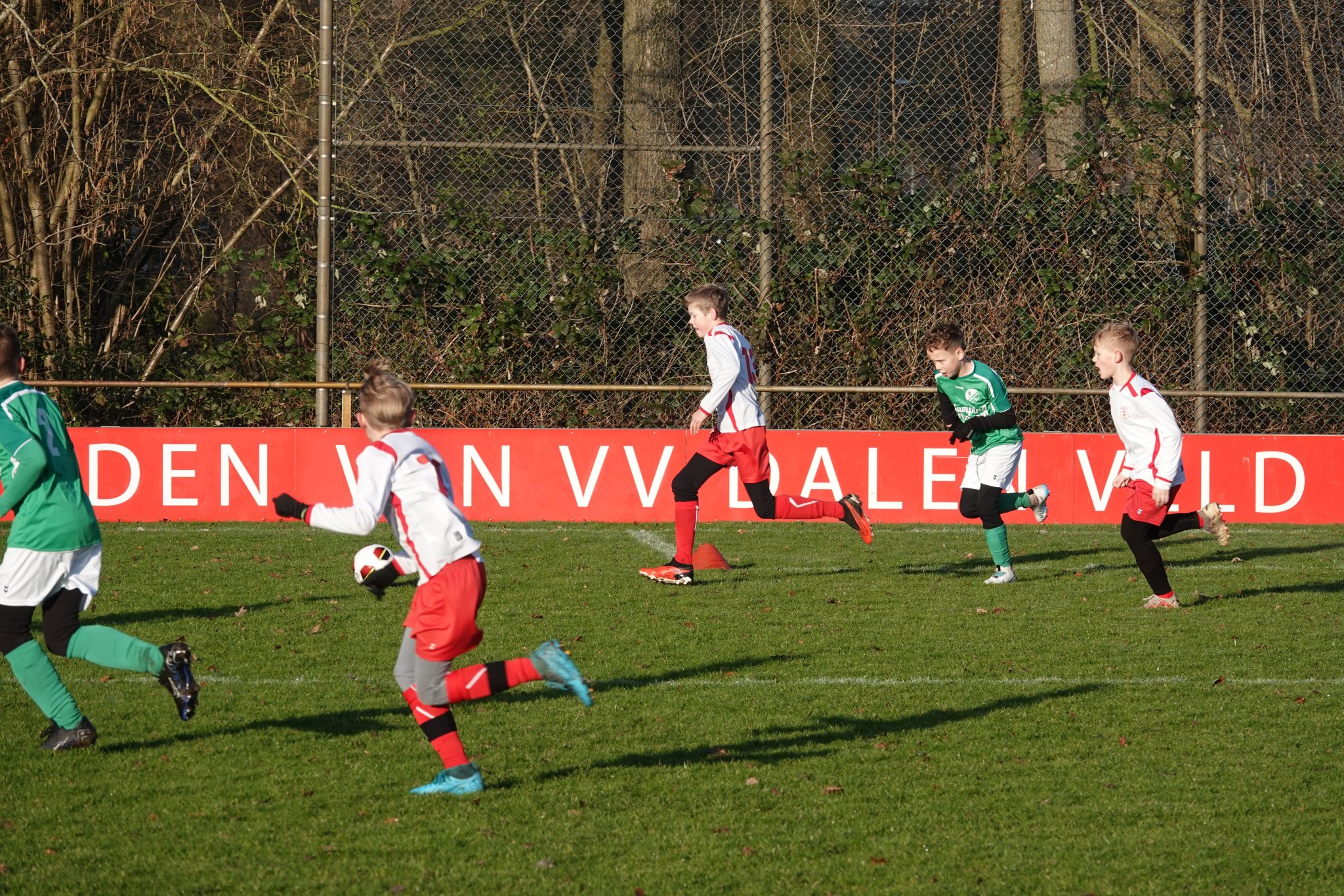 Ontdooiend JO 11-1 zegeviert in zee van zon tegen Zwartemeerse Boys ...